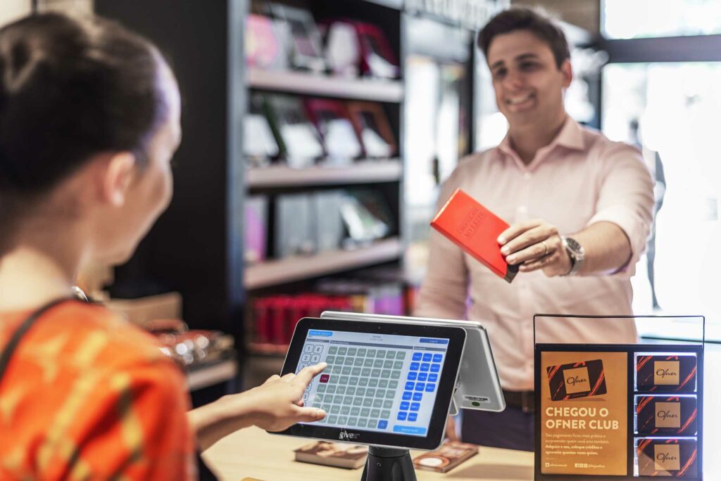 Shift4 | Services de point de vente fluides | GivexPOS